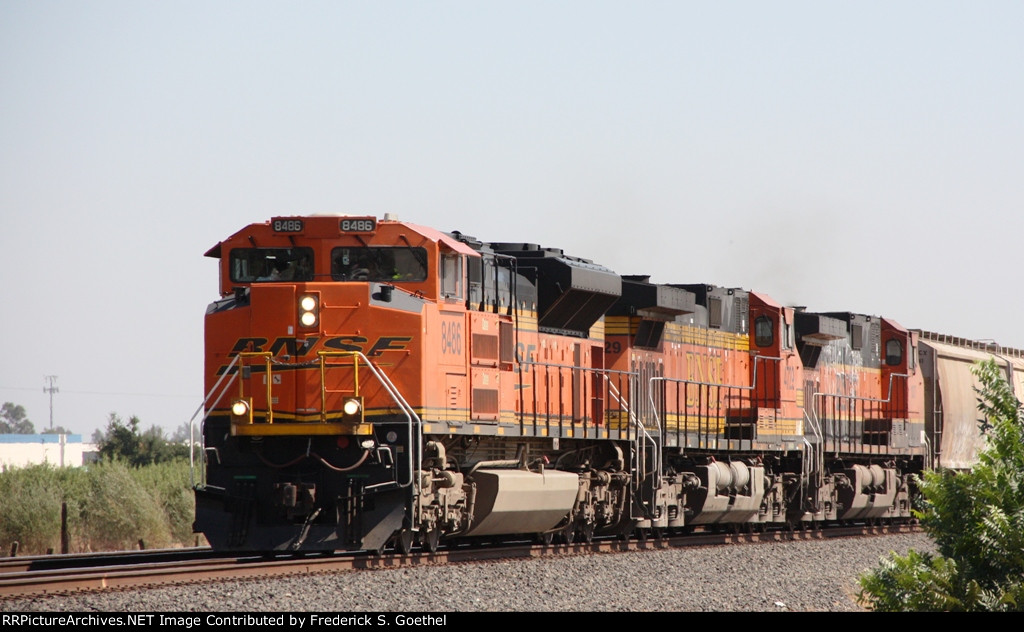 BNSF 8486